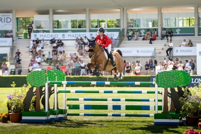 Charlotte Jacobs, Daisy Farish, Rebecca Conway and Alex Matz finished ...