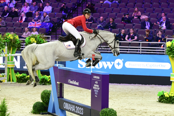 Henrik von Eckermann leads the Jumping World Cup with Hunter Holloway ...