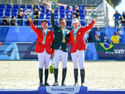 Kent Farrington, silver medal, McLain Ward, bronze medal and Laura ...