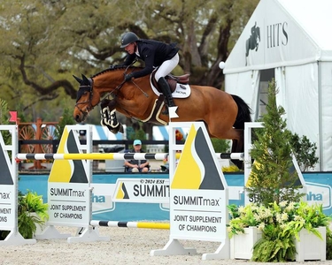 Paul Halpern on Esra won the $25,000 Cup at HITS
